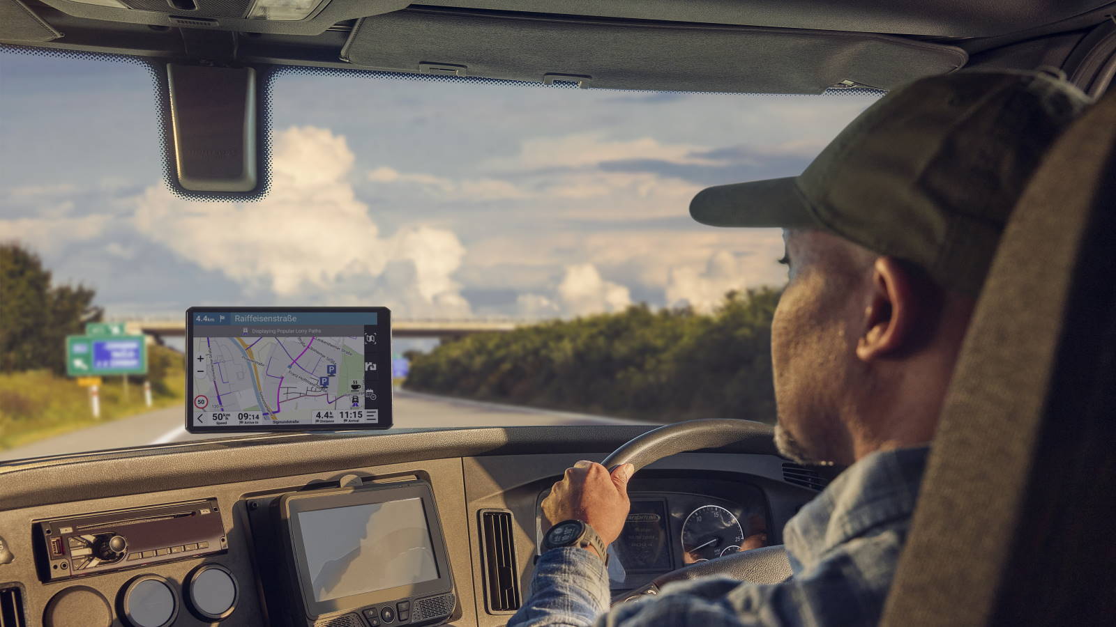 Garmin dezl LGV720 7-inch GPS Truck Sat Nav | Harvey Norman