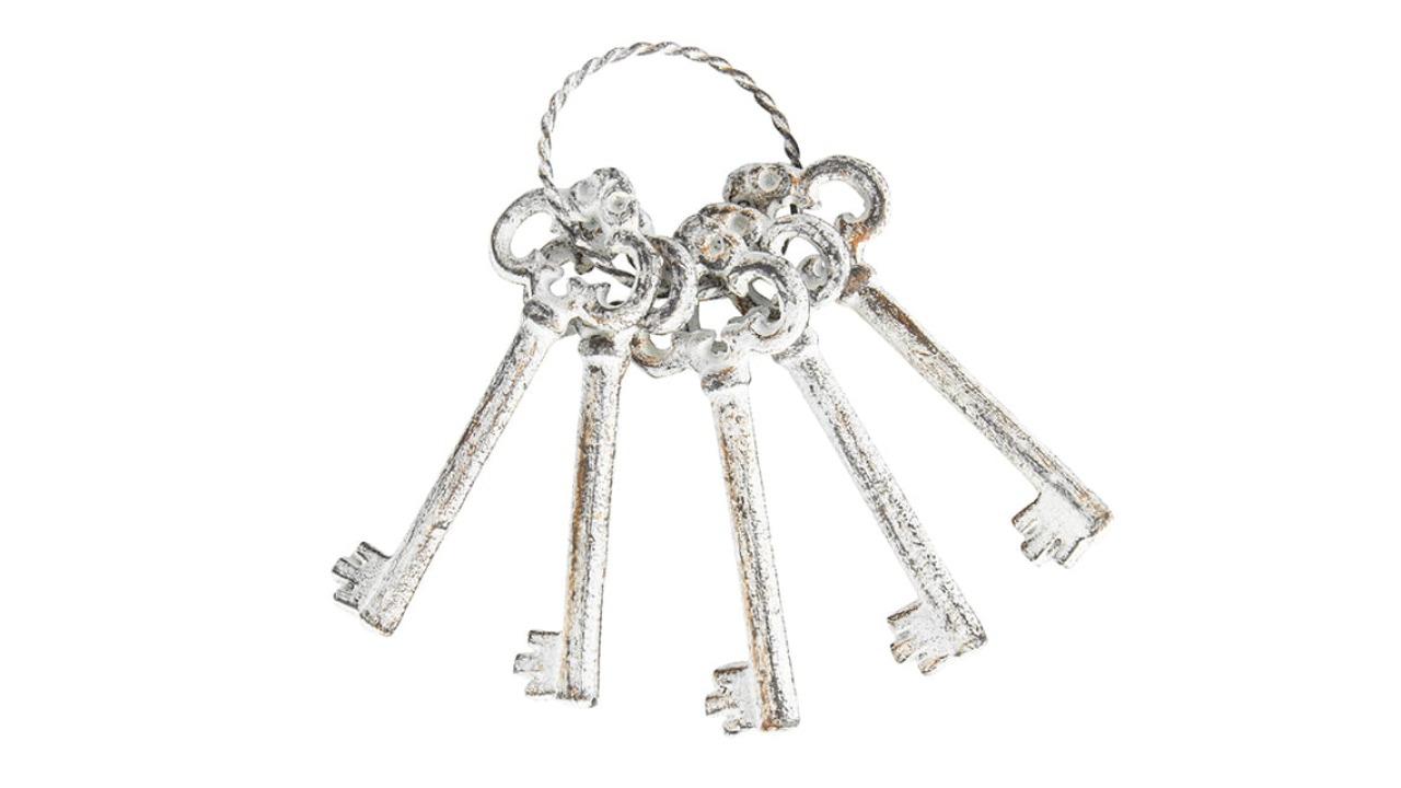 Willow and Silk Antique White Five Key on Ring | Harvey Norman