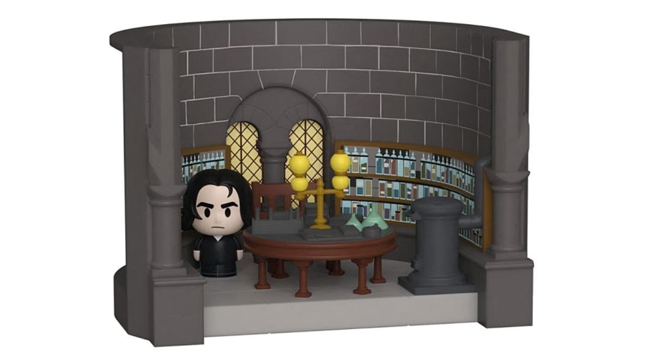 Harry Potter 1-in-6 Chase Ships Professor Snape Mini Moment | Harvey Norman