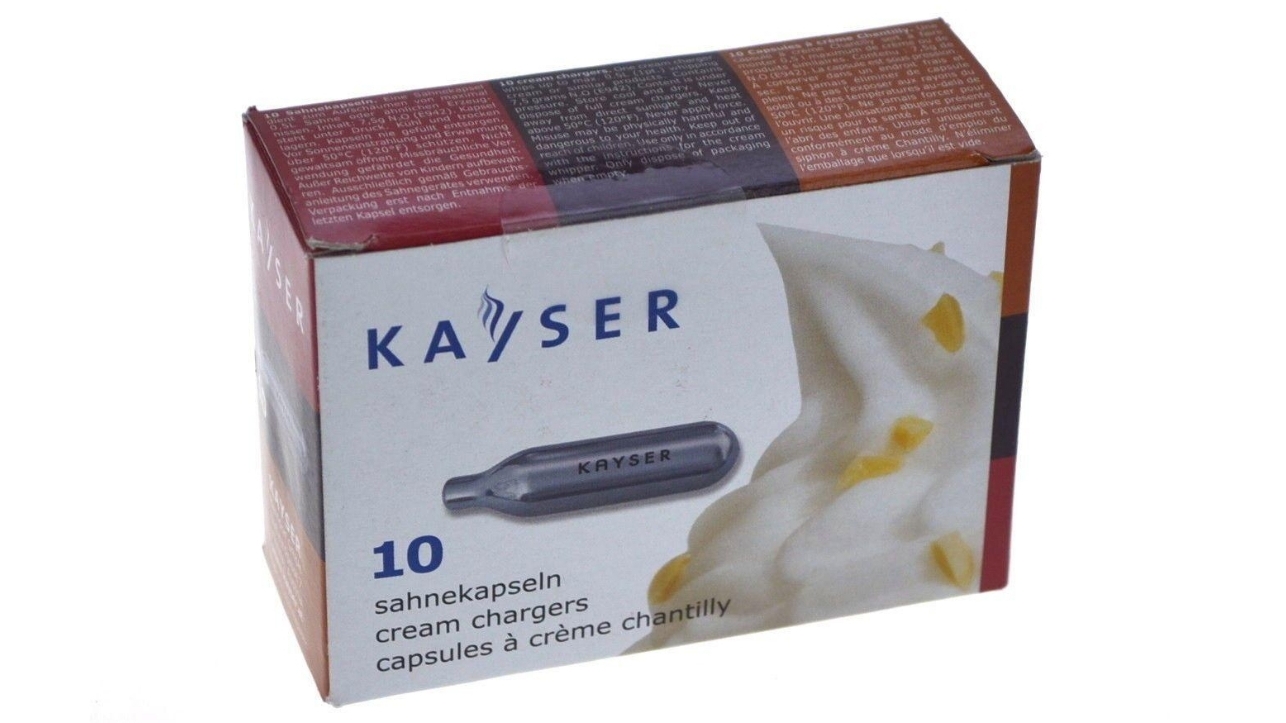 Avanti Cream Whipper plus 10 Cream Charger | Harvey Norman