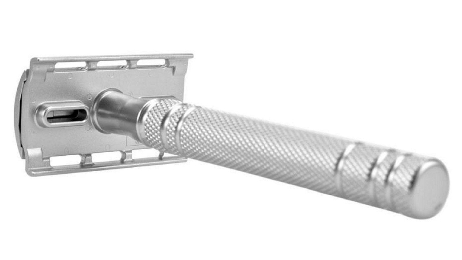 Feather As-D2 Razor with Blades | Harvey Norman