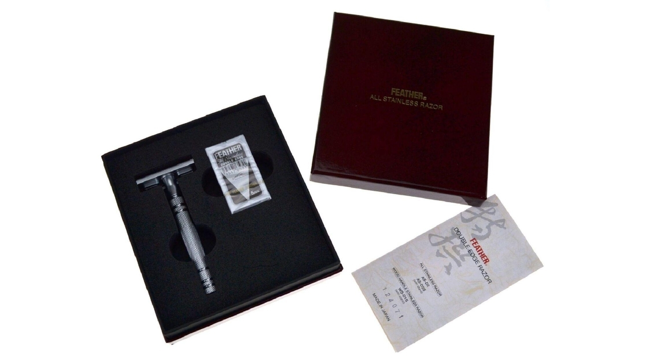 Feather As-D2 Razor with Blades | Harvey Norman