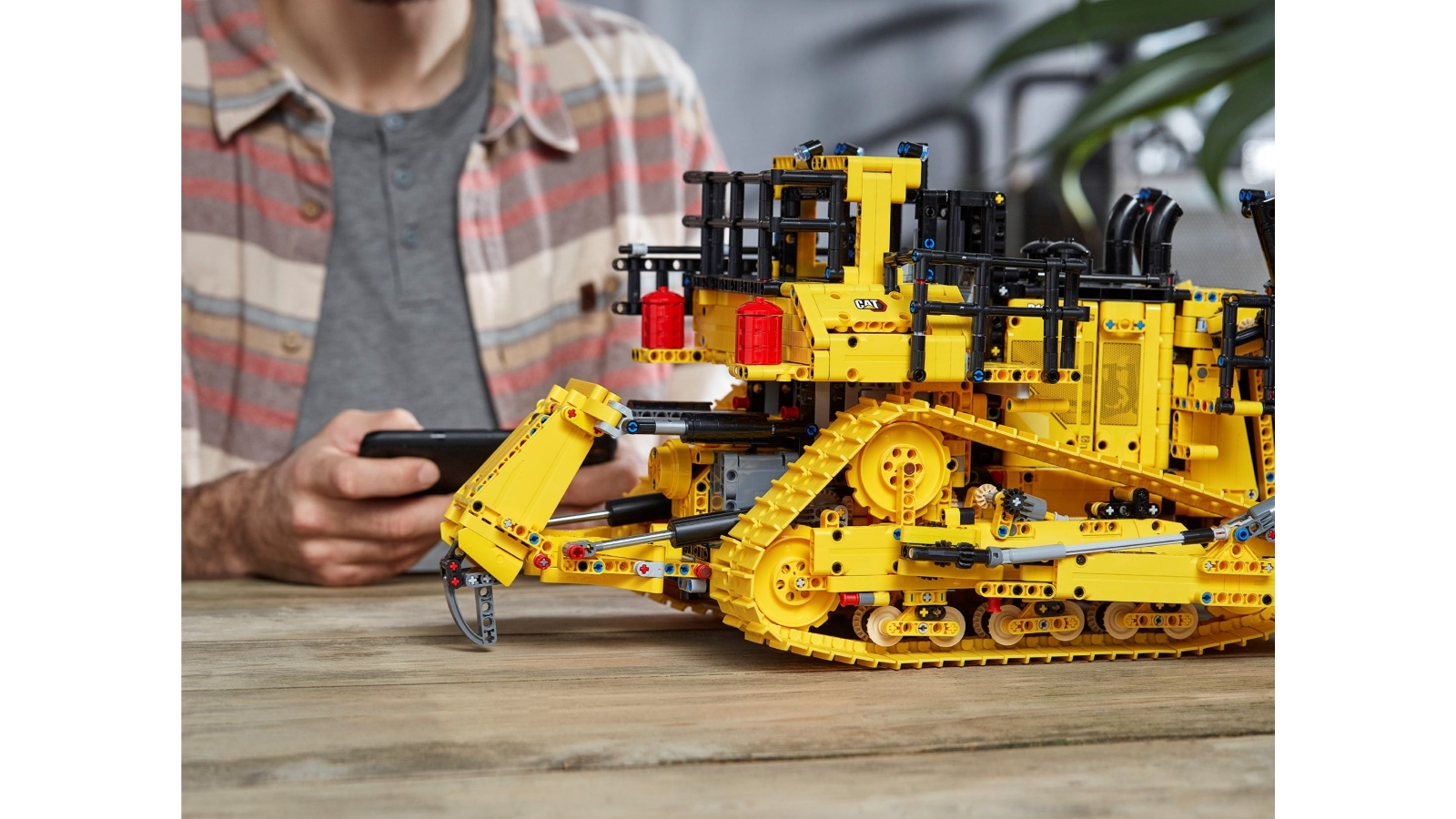 Lego Technic 42131 App-Controlled Cat D11 Bulldozer | Harvey Norman
