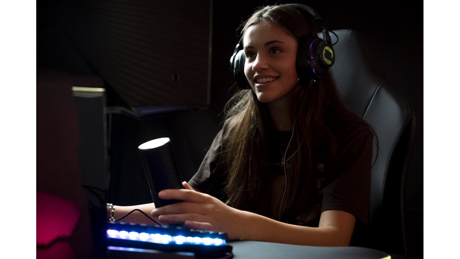 JBL Quantum Stream Dual Pattern Premium USB Microphone | Harvey Norman