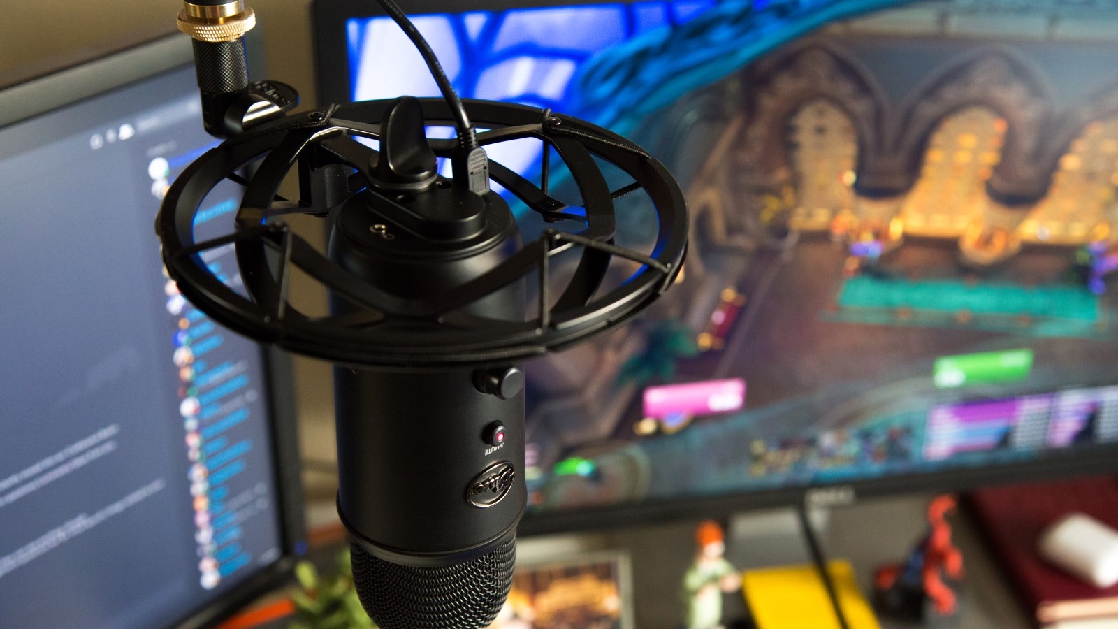 Blue Microphone Radius III Shock Mount | Harvey Norman