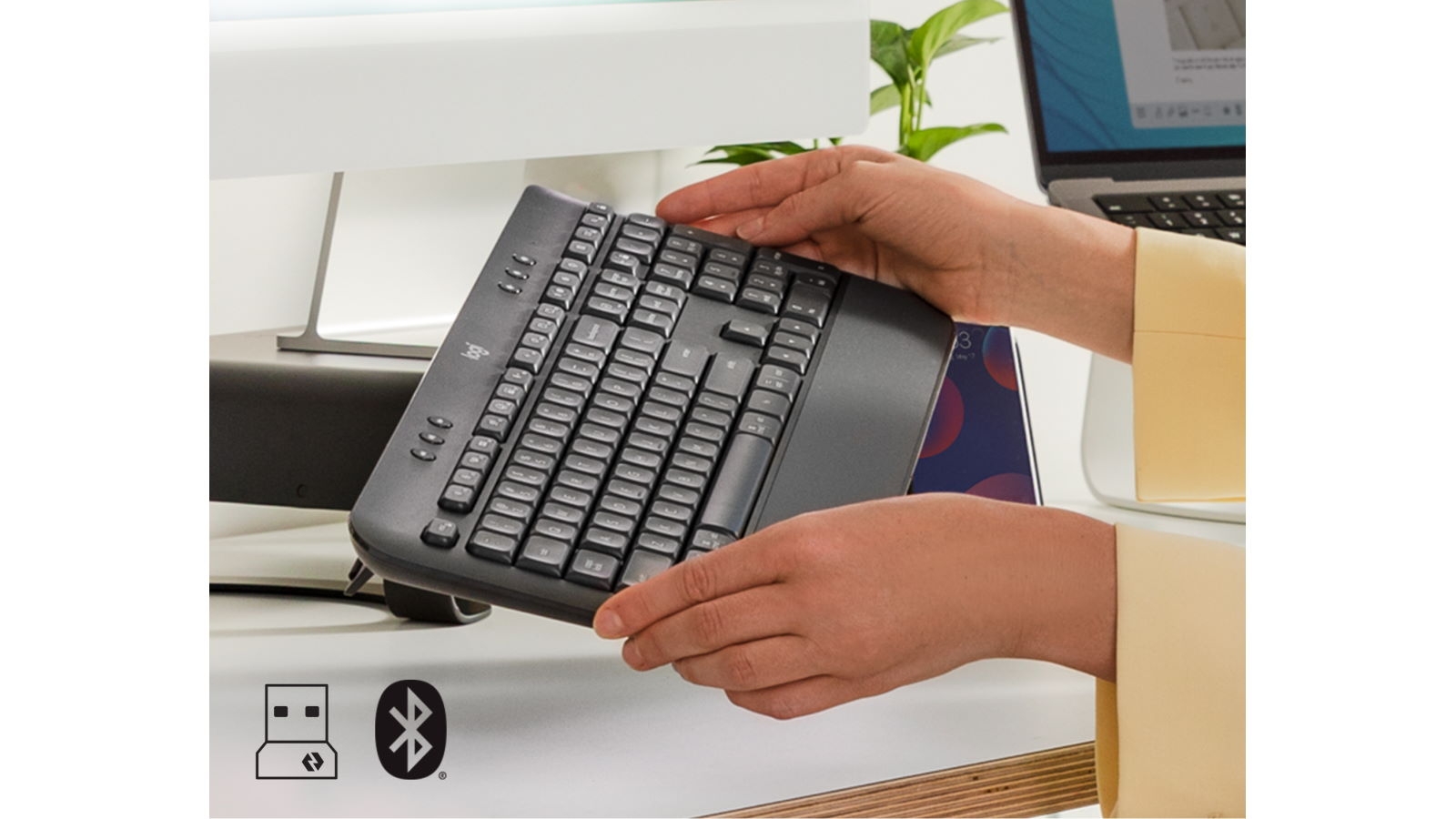 Logitech Signature K650 Wireless Keyboard - Graphite | Harvey Norman