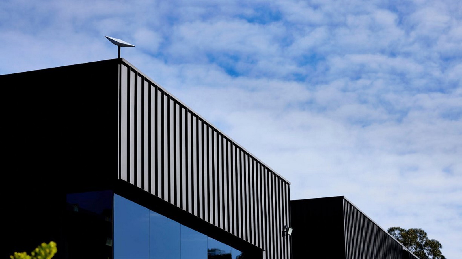 Starlink Actuated High Performance Kit | Harvey Norman