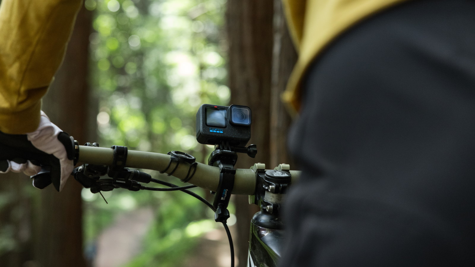 GoPro Handlebar/Seatpost/Pole Mount | Harvey Norman