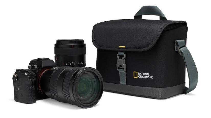 National Geographic Camera Shoulder Bag - Medium | Harvey Norman