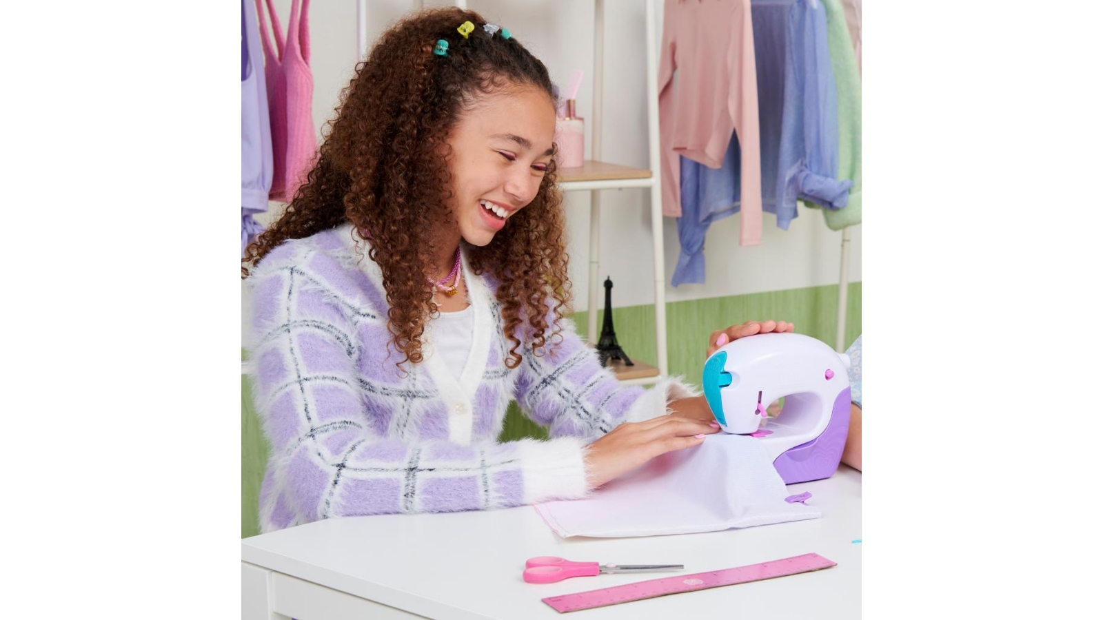 Spin Master Cool Maker Stitch N Style Fashion Studio Sewing Machine ...
