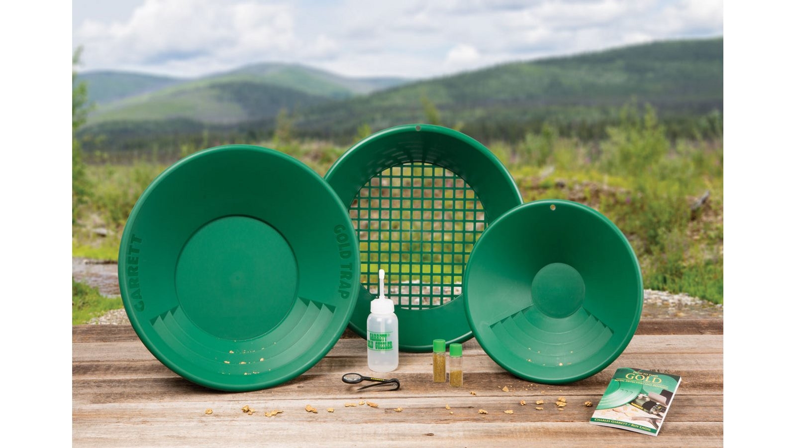 Garrett Metal Detector Gold Pan Kit | Harvey Norman