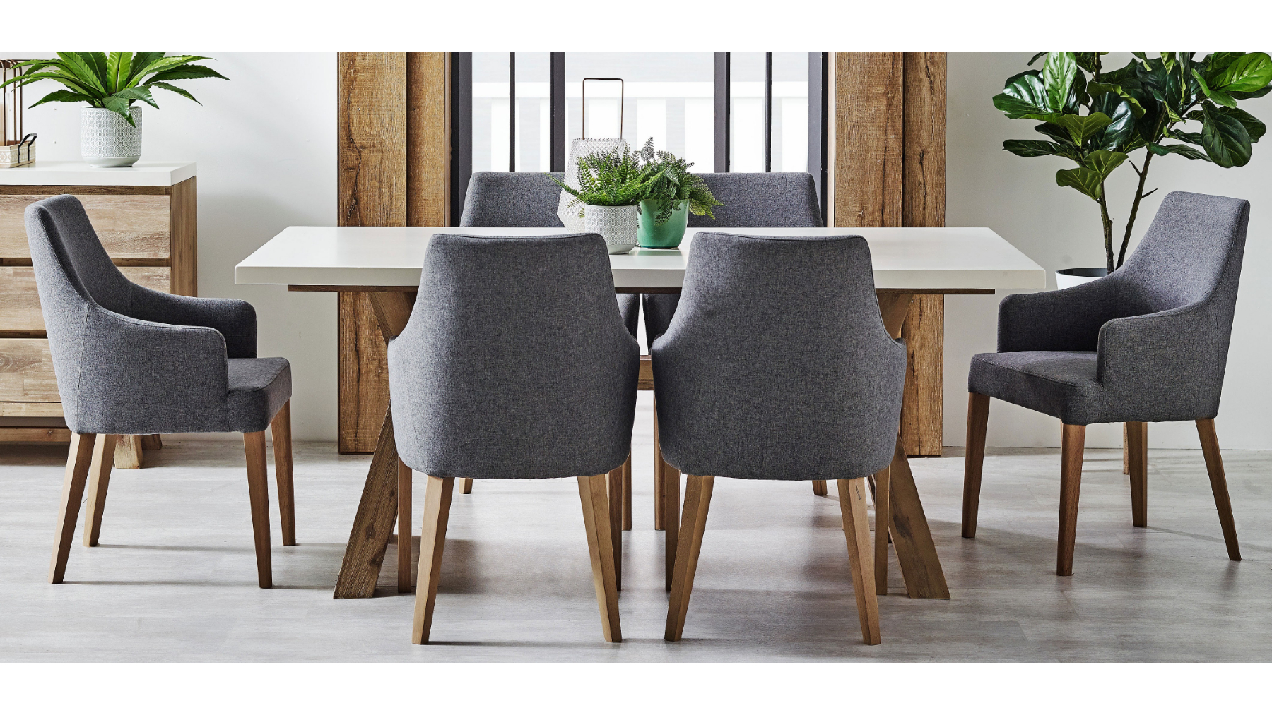 Liberty Dining Setting with Charleston Chair