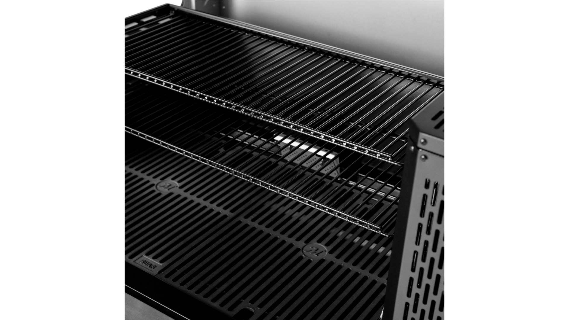 Masterbuilt Gravity Series 1150 Digital Charcoal Grill and Smoker ...