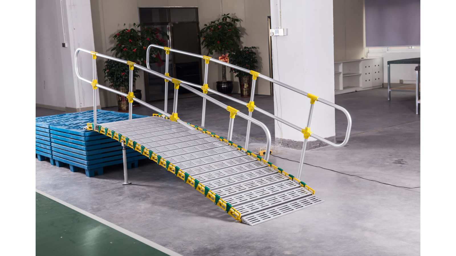 Gilani Engineering Super Heavy Duty Aluminium Rolling Ramp Wide - 170cm ...