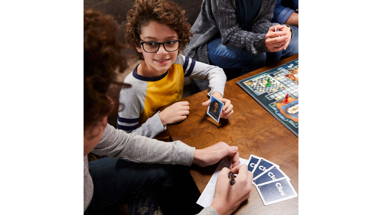 Hasbro Cluedo Classic Refresh Game | Harvey Norman