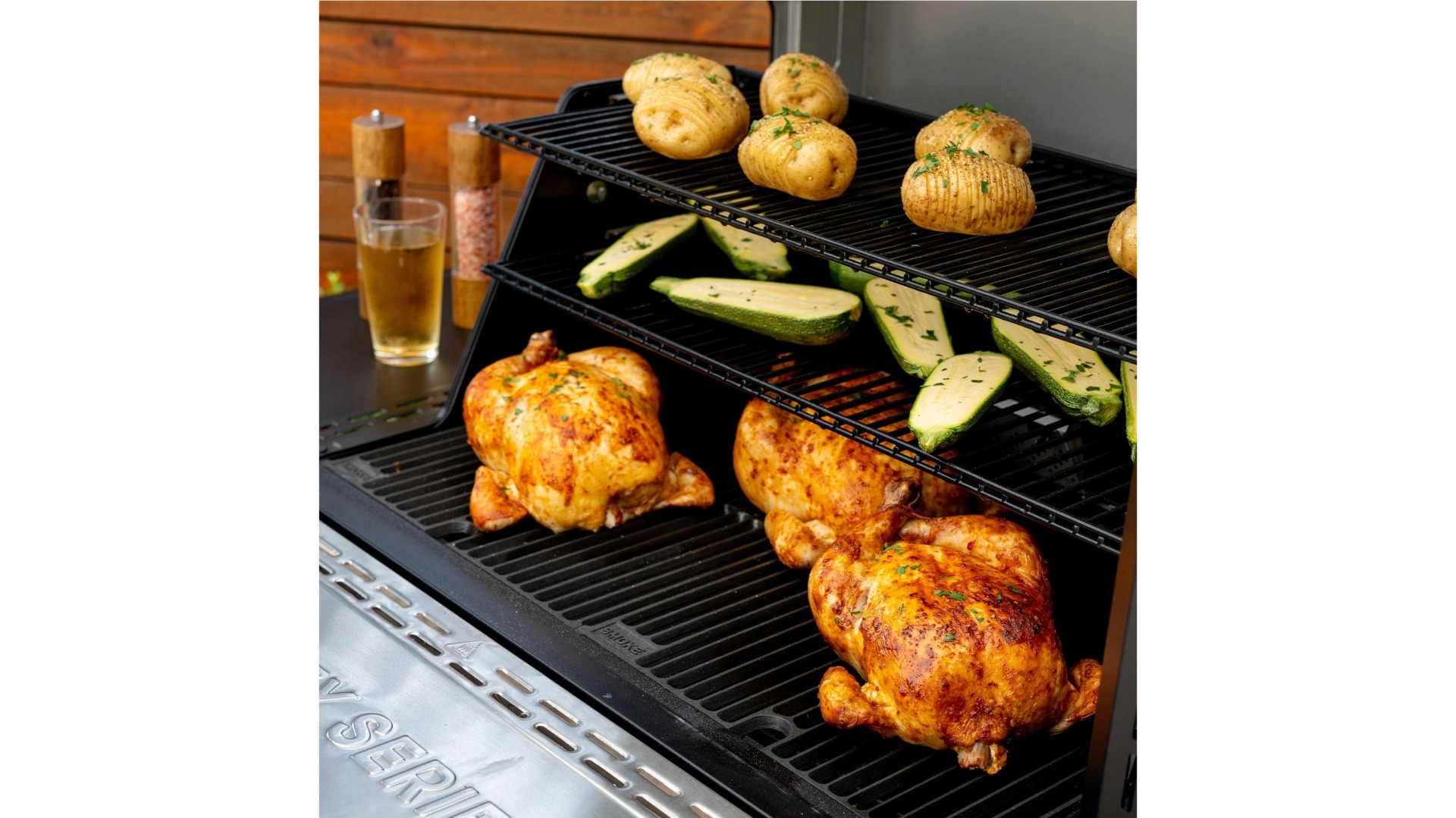 Masterbuilt Gravity Series 1150 Digital Charcoal Grill and Smoker ...