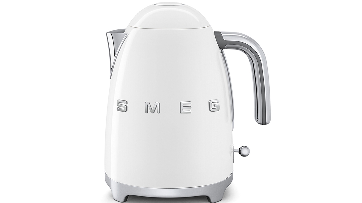 Smeg 50's Retro Style Electric Kettle - White | Harvey Norman
