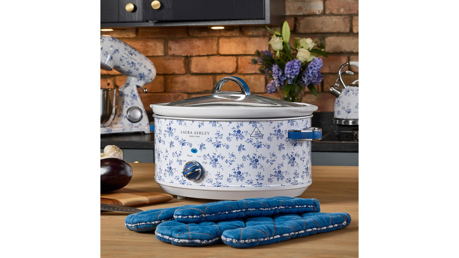 Laura Ashley 6.5L Slow Cooker - China Rose | Harvey Norman