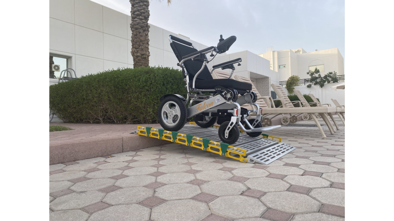 Gilani Engineering Super Heavy Duty Aluminium Rolling Ramp Wide - 210cm ...