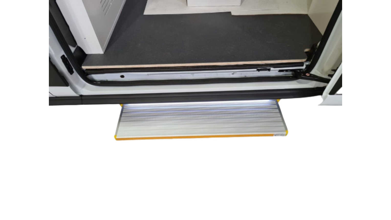 Gilani Engineering Electric Side Step Automatic Vehicle Access | Harvey ...