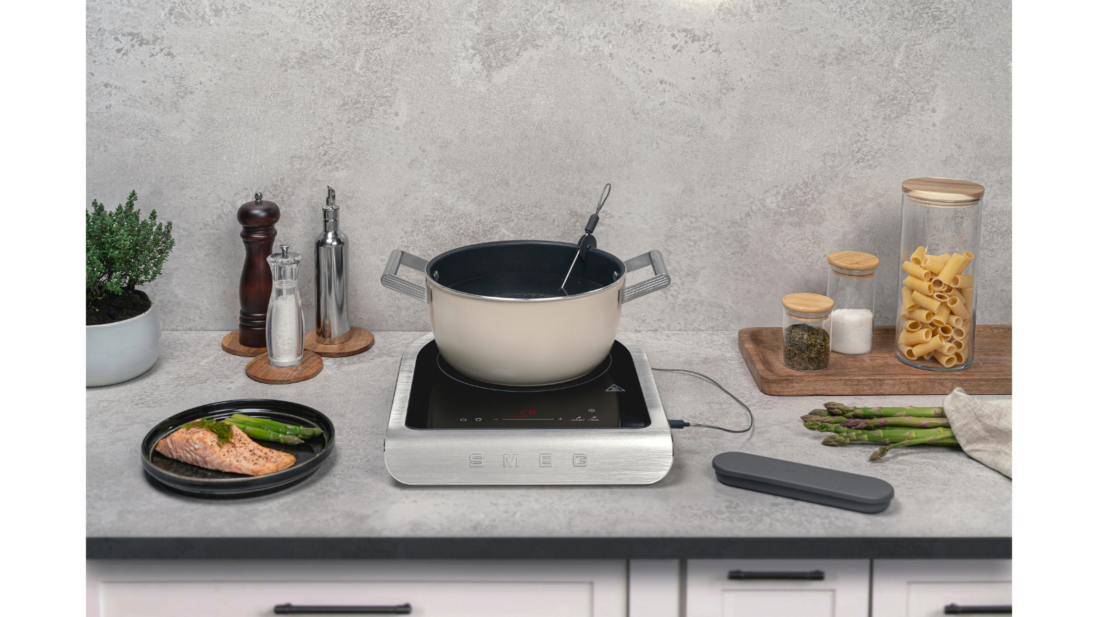 Smeg Portable Induction Cooktop - Matte White | Harvey Norman