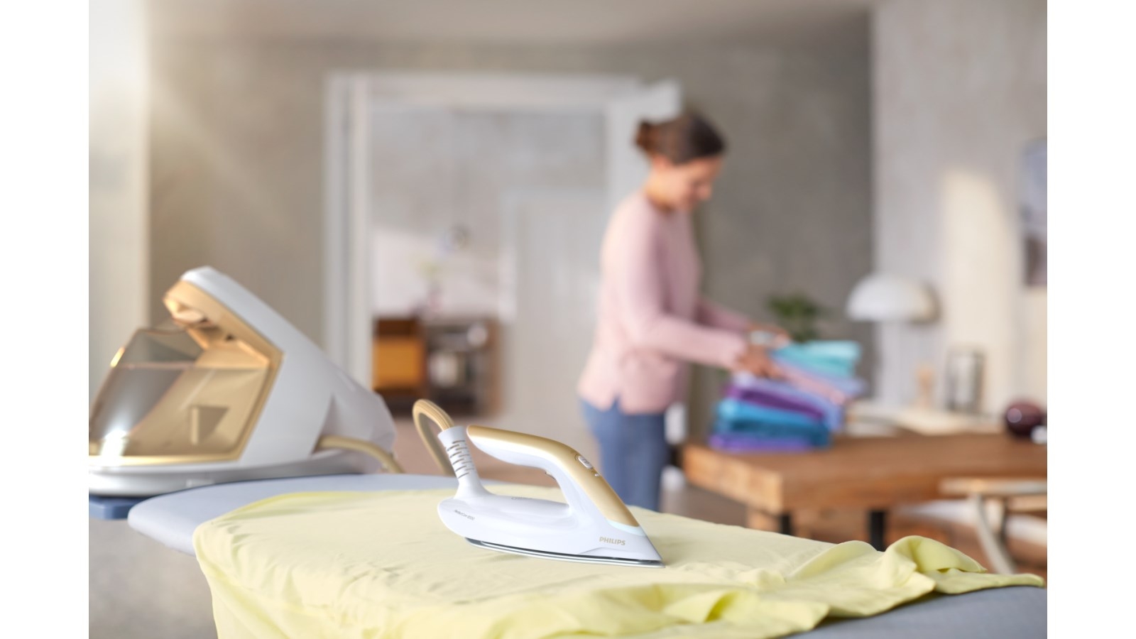 Philips PerfectCare 8000 Series Steam Generator - White | Harvey Norman