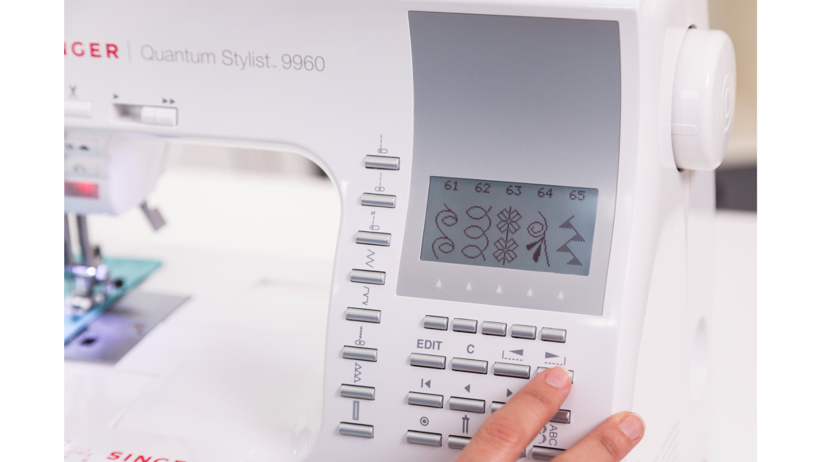 Singer 9960 Quantum Electronic Sewing Machine | Harvey Norman