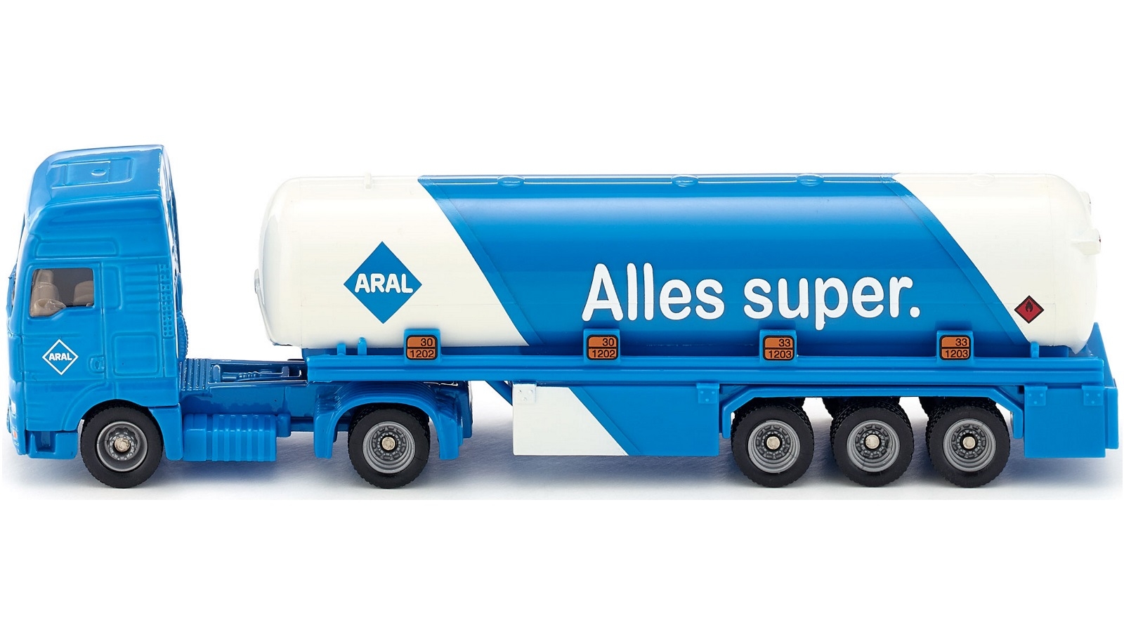 Siku Tanker with Trailer - 1:87 Scale | Harvey Norman
