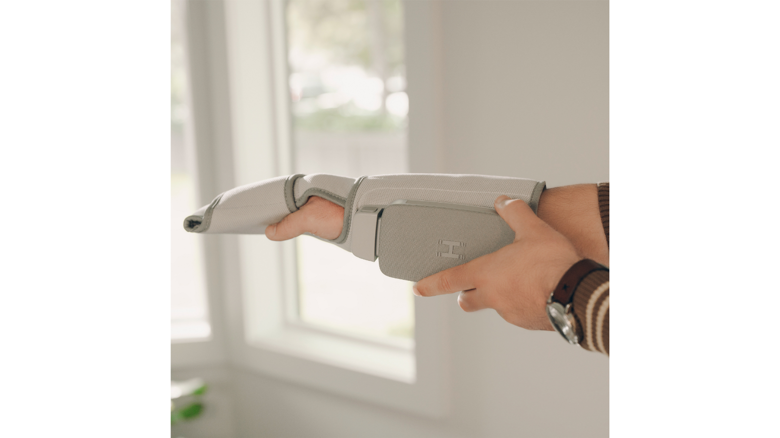 Homedics ModulAir Compression Massage System - Hand and Wrist Wrap ...