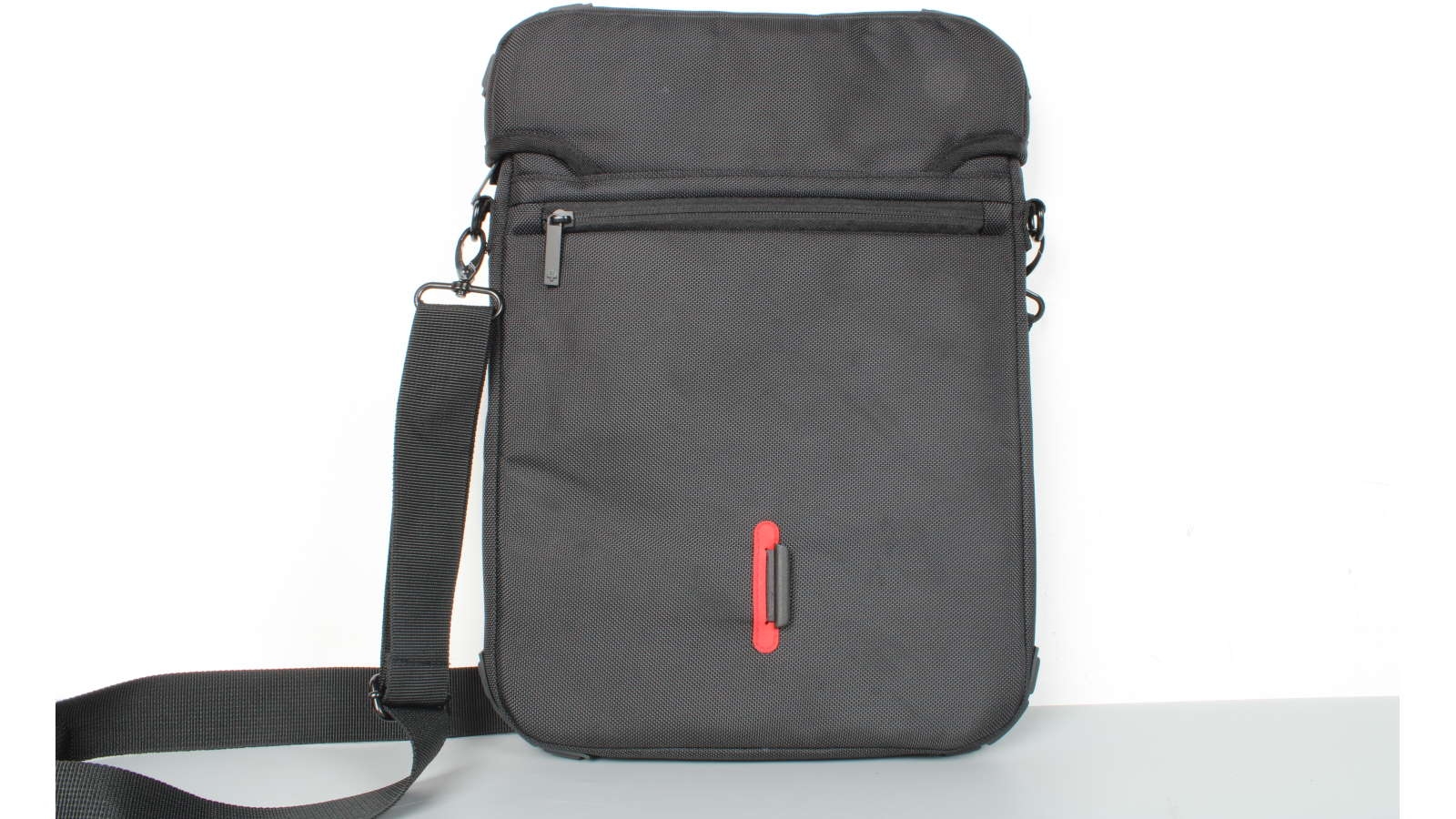 SwissTech 13-inch - 14-inch Firewall Laptop Slip Case - Black/Red ...