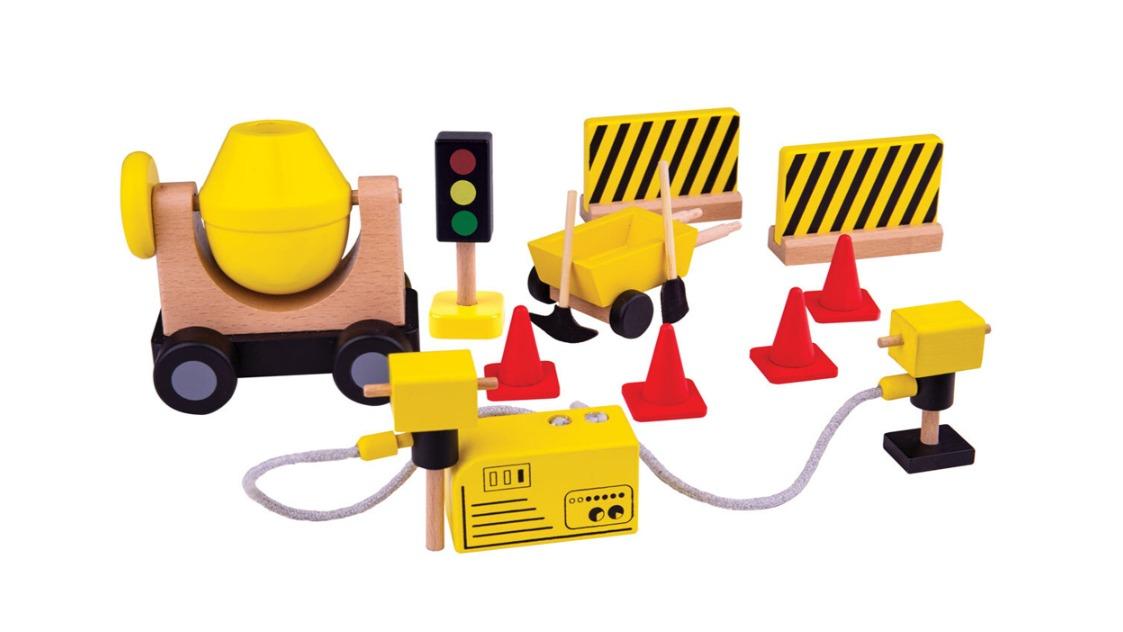 Tidlo 10cm Wooden Construction Equipment Figure Set - 3 year+ | Harvey ...