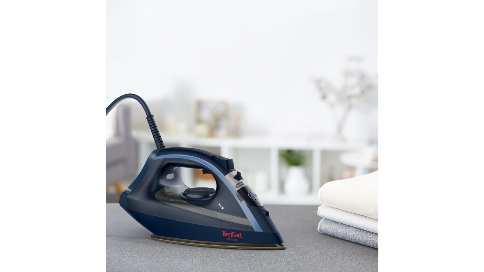 Tefal Virtuo Steam Iron - Blue/Black | Harvey Norman