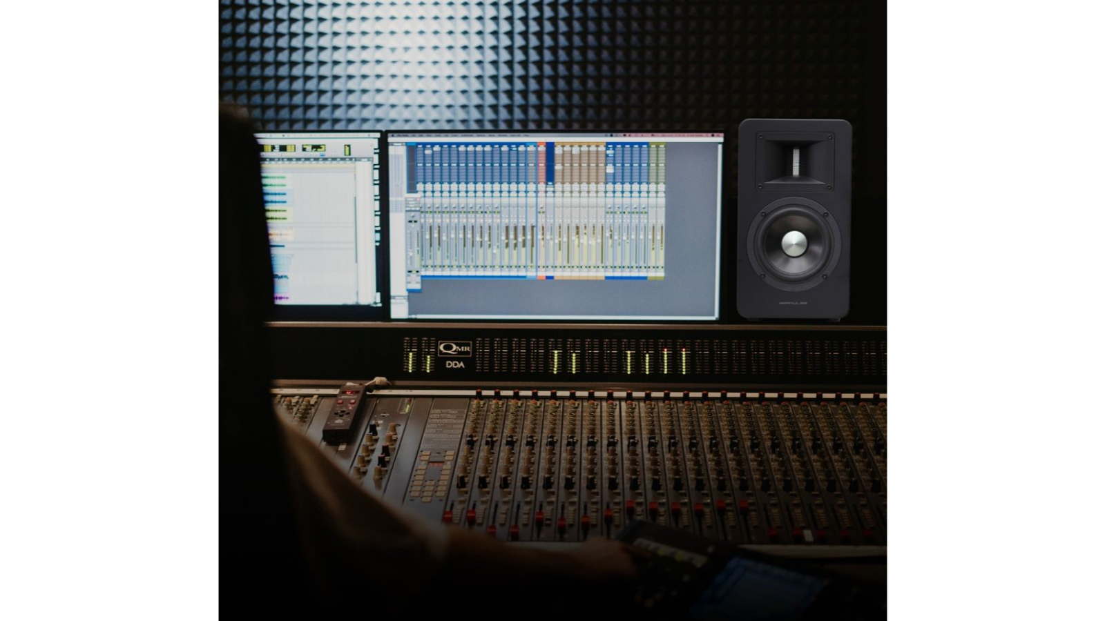 Airpulse SM200 Precision Monitor Loudspeaker | Harvey Norman