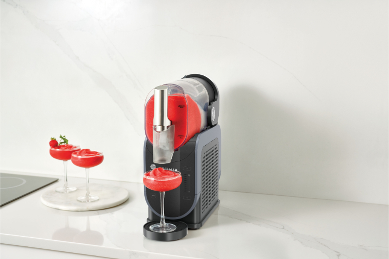 Ninja SLUSHi Professional Frozen Drink Maker | Harvey Norman