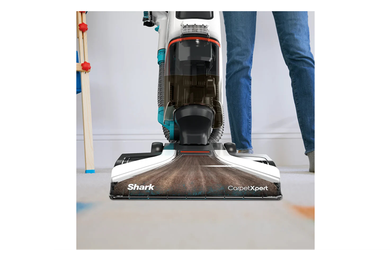 Shark Carpet Xpert Cleaner with Built-In Stainstriker | Harvey Norman