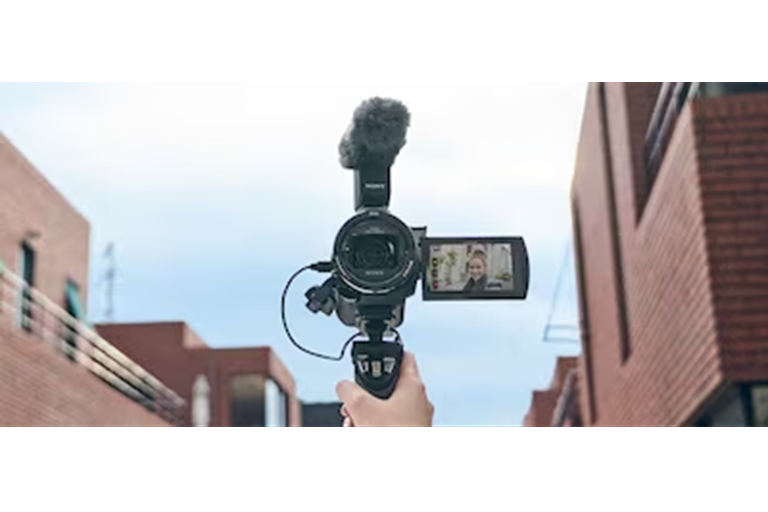 Sony AX43A 4K Handycam with Exmor R CMOS Sensor | Harvey Norman