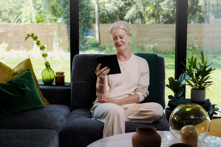 Kobo Sage eReader - 8 inches | Harvey Norman