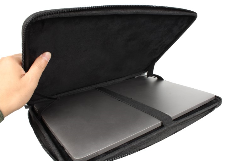 SwissTech 14-inch Protective Hard Shell Case - Black | Harvey Norman