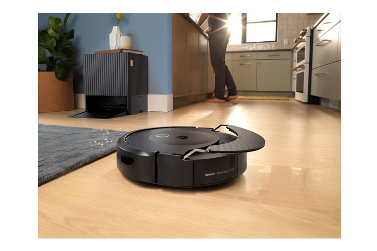 iRobot Roomba Combo 10 Max Robot Vacuum and Mop | Harvey Norman