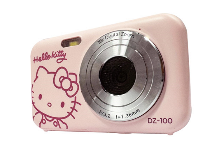 Yashica x Hello Kitty DZ-100 Digital Camera - Pink | Harvey Norman
